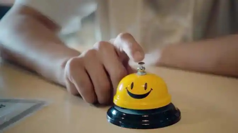 金世佳新剧化身黑心老板监控员工