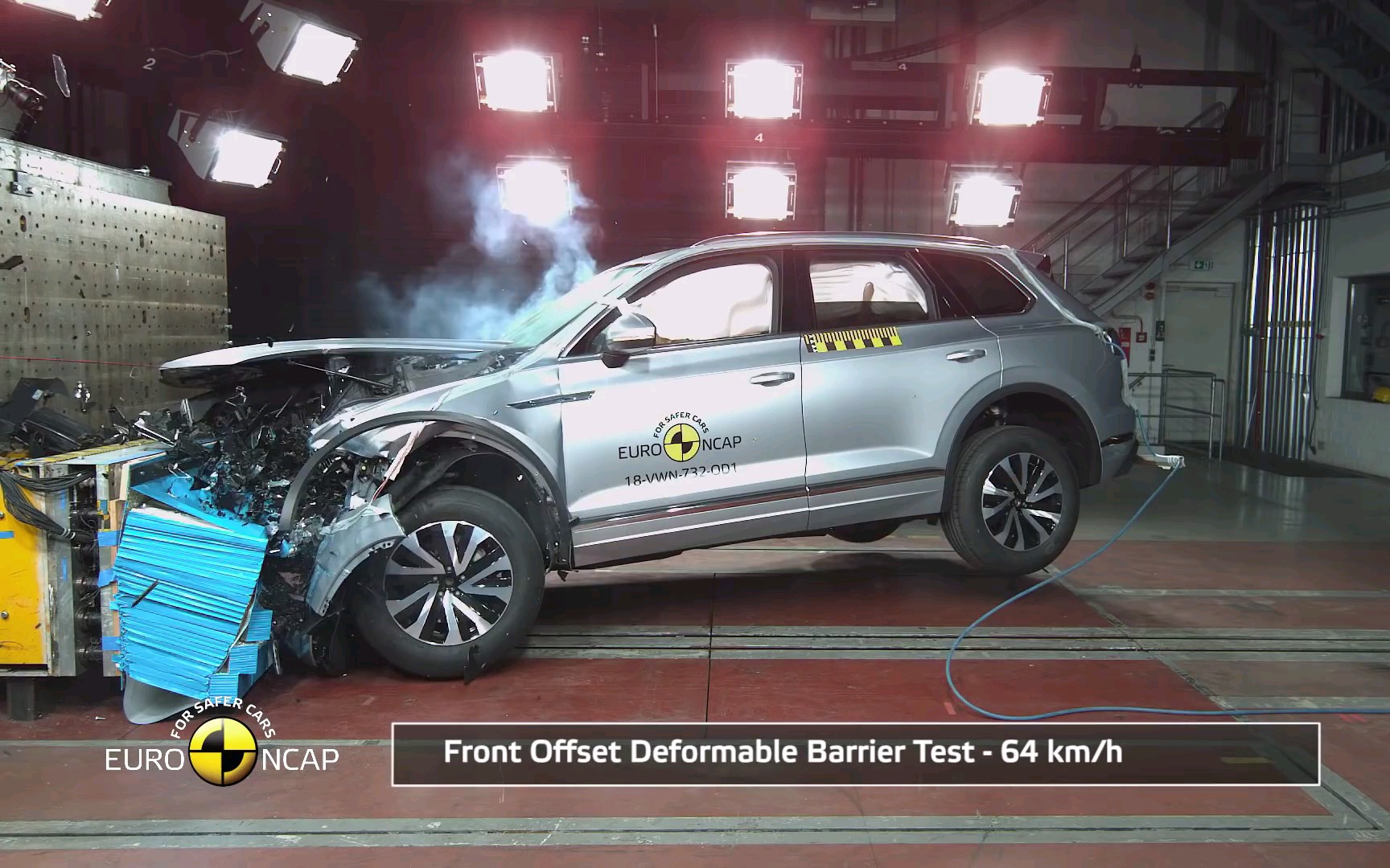 大众新途锐欧洲NCAP碰撞测试!Euro NCAP Crash Test of VW Touareg!