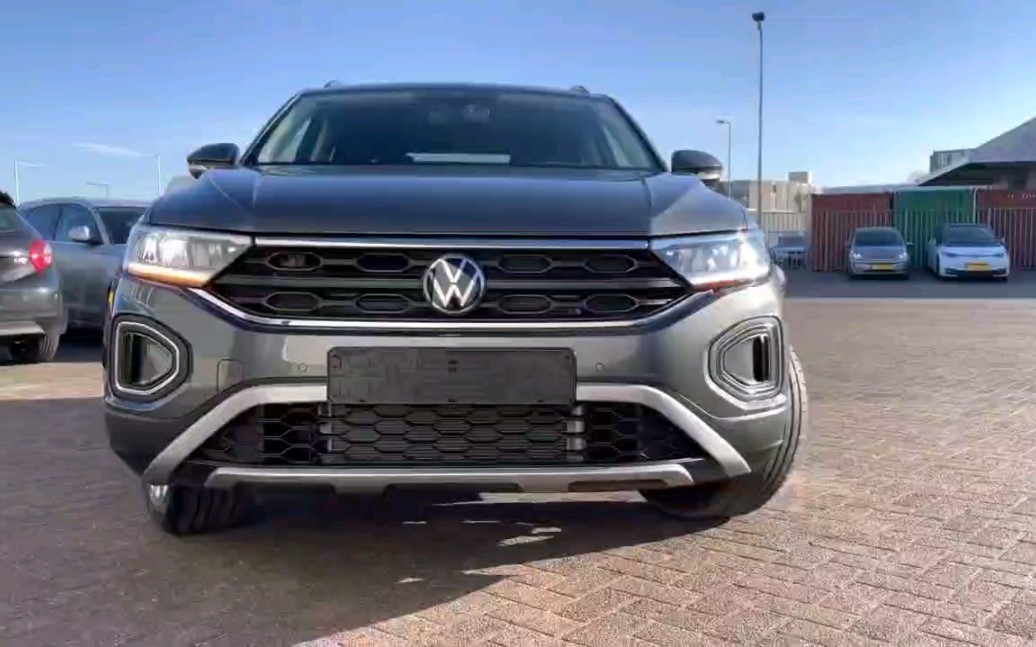 适合小姐姐开的敞篷SUV,2022款大众探歌,敞篷版SUV真香,中期改款探...