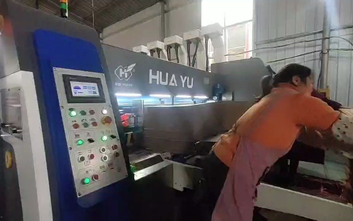 ...了,纸箱设备一落地就开到每分钟150片,纸箱设备一定要找专业厂家!