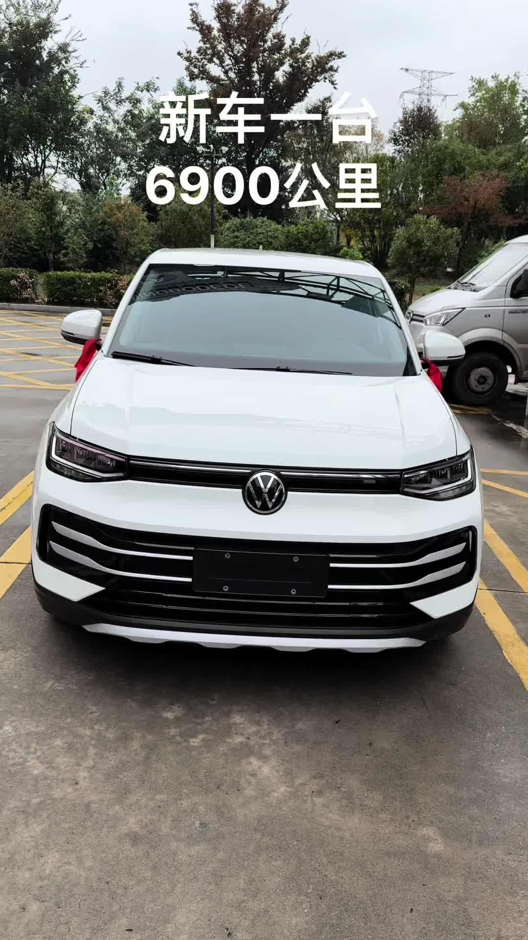 2025年6月上牌才6900公里 6928 公里·只有6928公里最新到店开了...