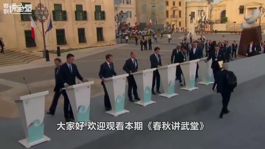 充满感激,意大利人降下欧盟旗帜,升起了五星红旗