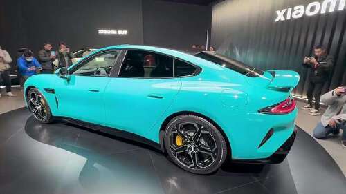 小米SU7实车全网首曝!无伪装外观细节全解析,这颜值你打几分?