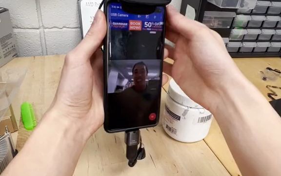如何在手机上使用 USB 摄像头! 如果你发现这个很酷的用途.让我知道