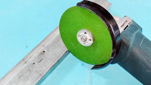 角磨机操作时推拉方向大揭秘!注意安全哦!