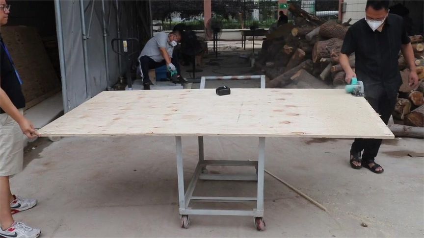 大艺A7-8805单手锯使用4.0Ah电池切割测试