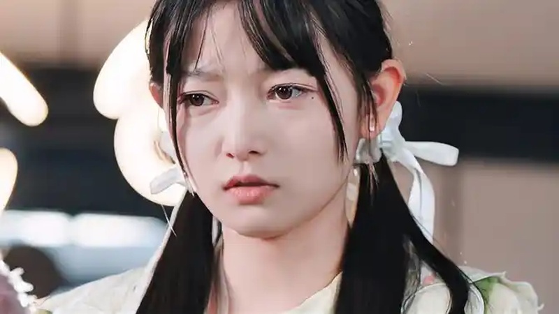 亲妈目睹女儿遭人欺负,竟选择视而不见