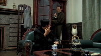 抗日剧:特工包扎完枪伤,被军统哥哥发现止血棉花,特工做法亮了