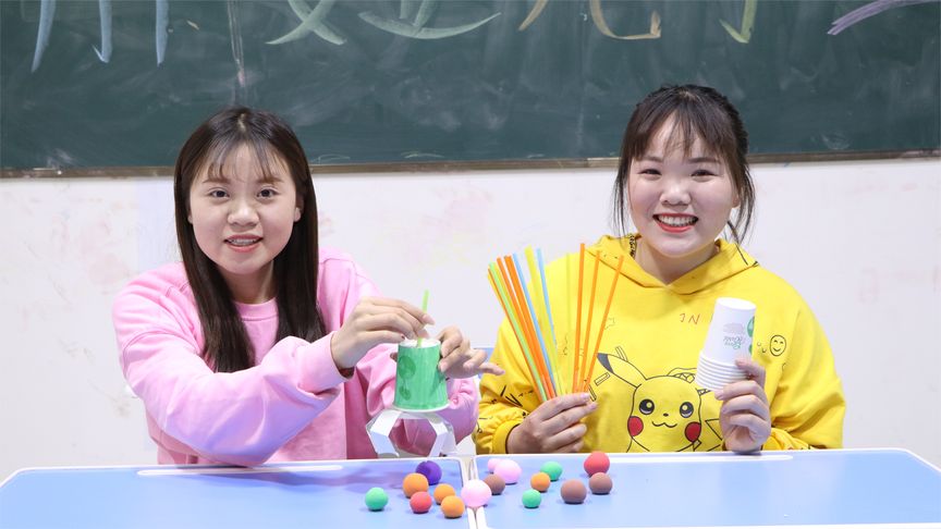 用一次性纸杯做抓娃娃机,可以锻炼手的灵活性,轻松抓娃娃不是梦