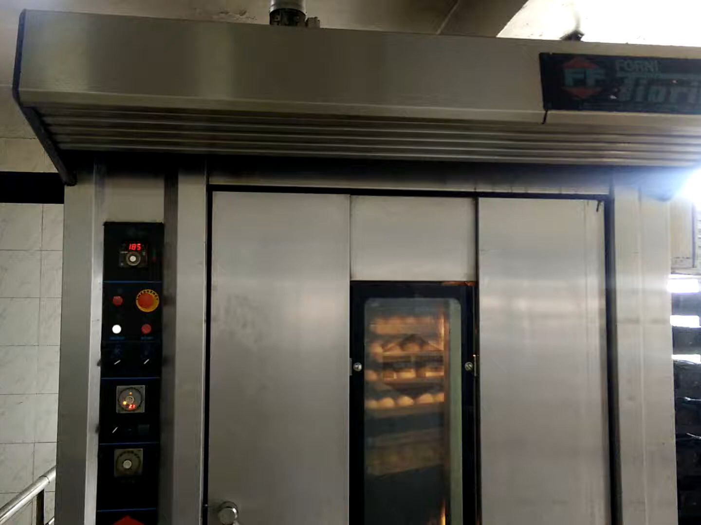 ...Maxi旋转烤箱 带数字恒温器的机电控制面板、带烹饪铃的定时器和...