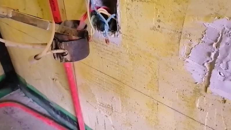 强电接线头缠绕5圈以上,后续挂锡处理,隐蔽工程这样操作#济宁