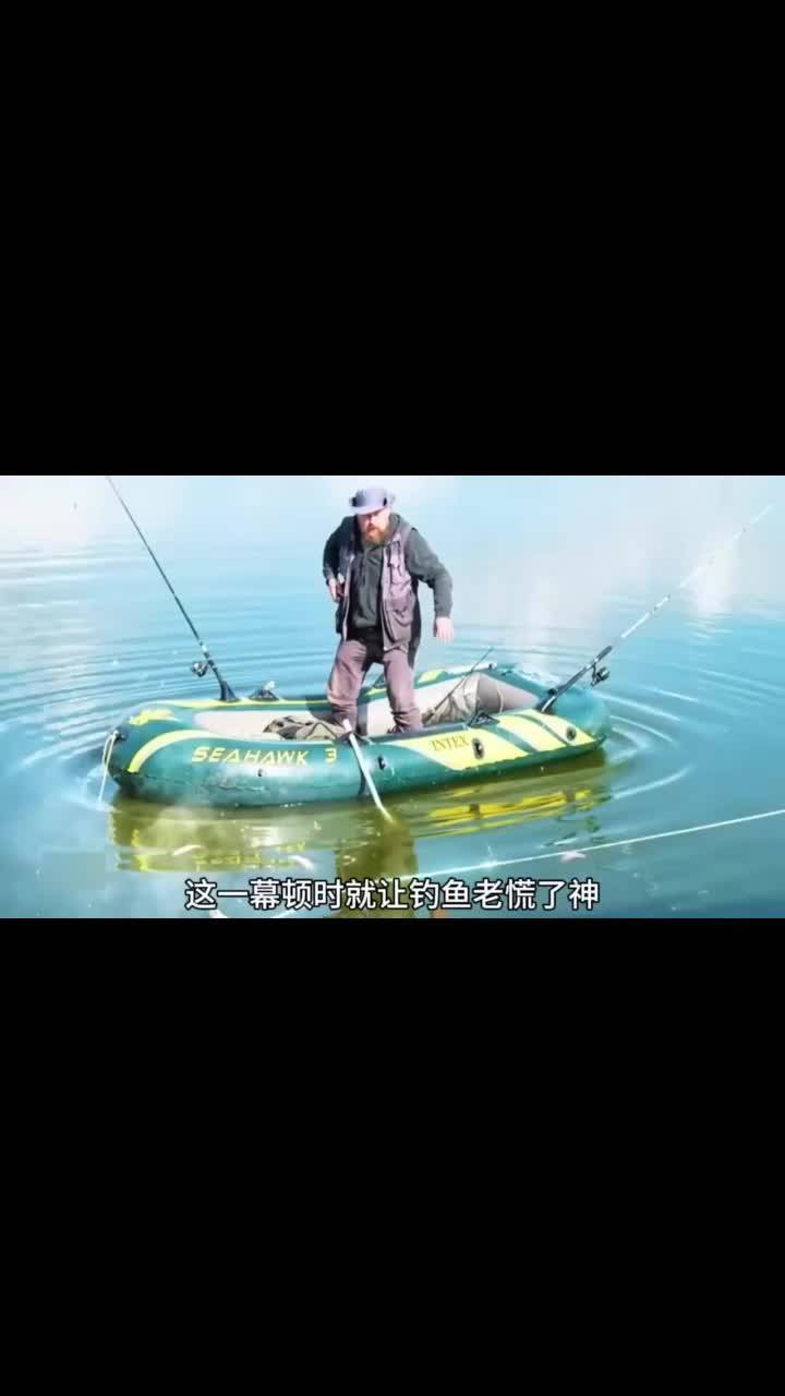 钓鱼佬被高压电线困在了湖里