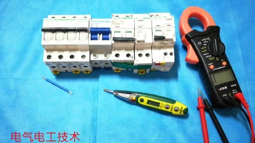电笔不止能验电,老电工教你新玩法!