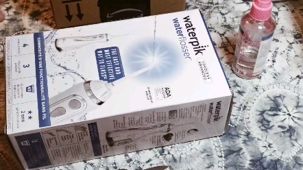 洁碧水牙线/洗牙器(又一个无聊的开箱)