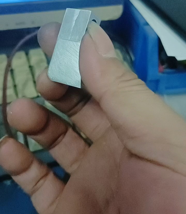 1∶6虎式坦克模型斧子和锤子,编好刀路还是得模拟一下,第二个策略...