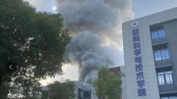 南航实验室燃爆︰学生浇水致二次爆炸?