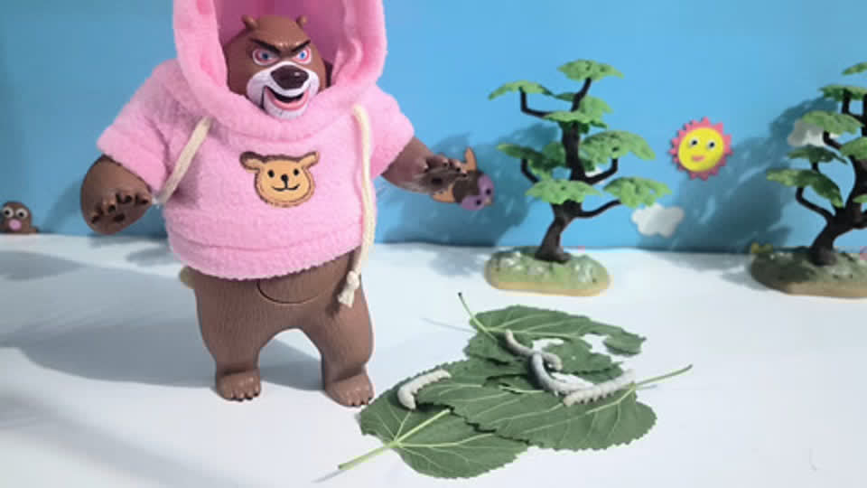 熊大找到了四只蚕宝宝,它会吐丝吗?熊出没蚕宝宝成长记