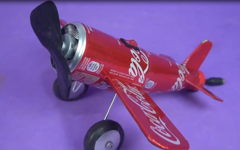 易拉罐做的飞机模型