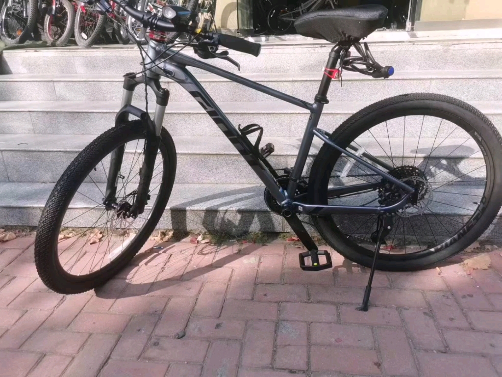 捷安特XTC800气辉走一台