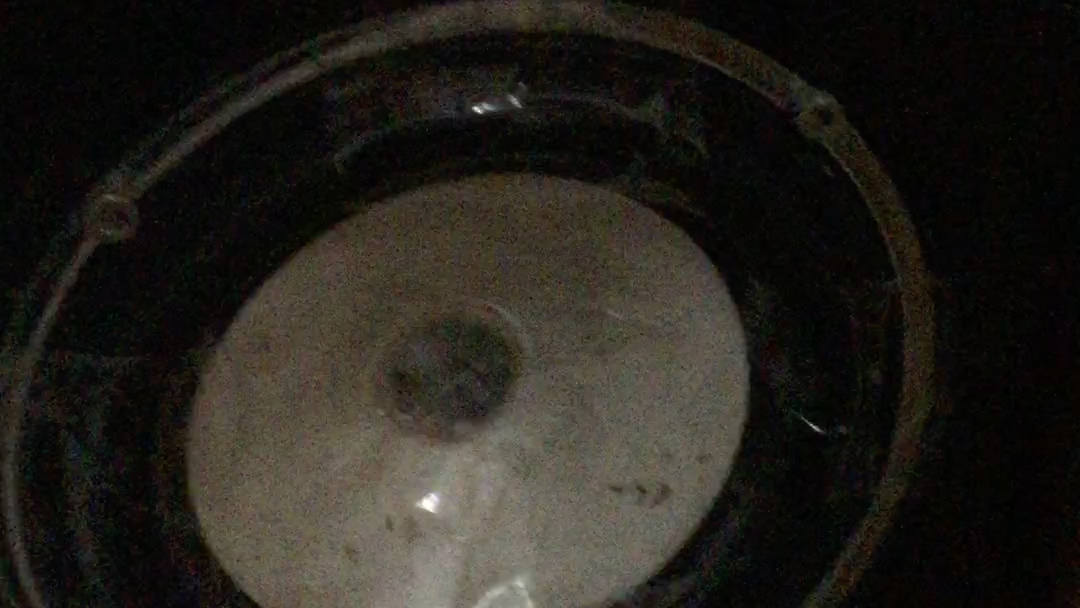 5寸的法派音响,下面是2.5寸的高音,被我淦坏了