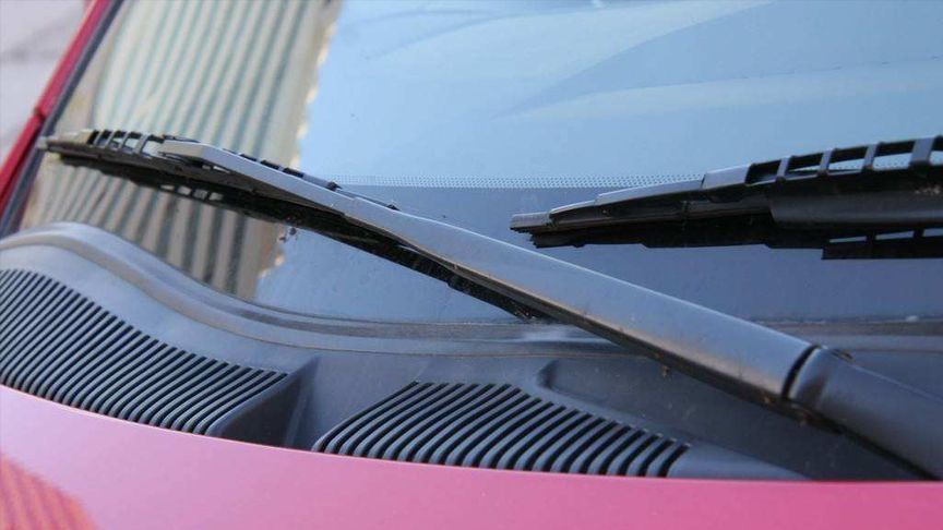 新手科三考试遇雨天,雨刷器不会正确使用很尴尬,这样做就对了!