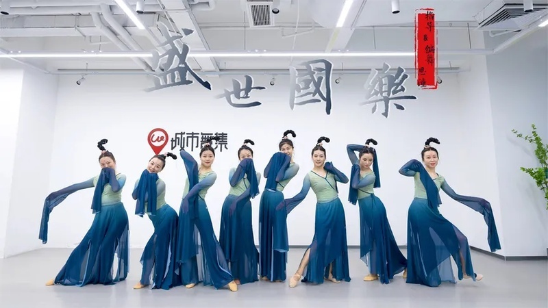 大气水袖古典舞《盛世国乐》,舞蹈表演比赛推荐节目