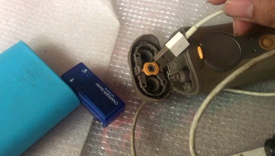 剃须刀维修改成usb充电式但是不转圈电动机马达不工作崔万喜升级版...