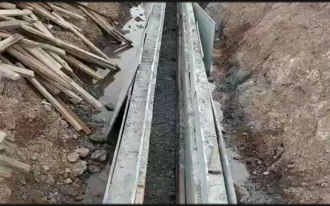 高效耐用型塑料排水沟模板是理想的建筑排水系统解决方案,耐用、...