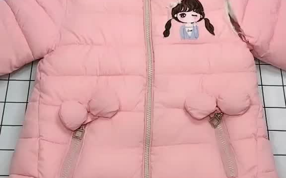 旧衣服改造 不要的旧衣服这样改一个抱枕你喜欢吗?