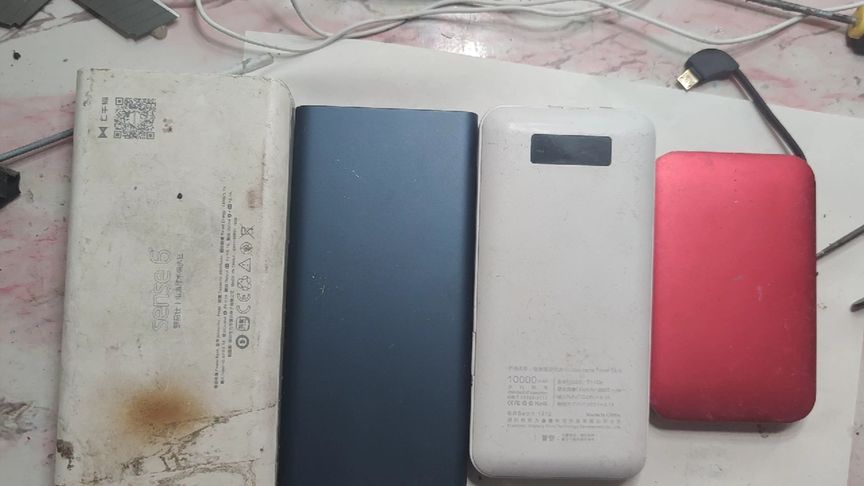 充电宝外壳很难拆吗？那是因为你没用对方法!其实很简单。