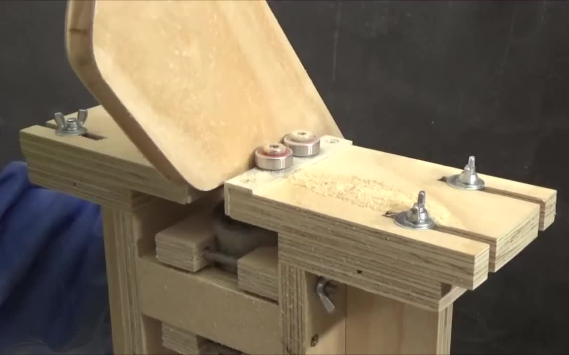 【木工DIY工具】雕刻机神改造—内外弧都可以应付的修边辅具