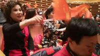 市委宣传部、天津电视台等单位,要在市文化中心拍摄春节大型拜年...