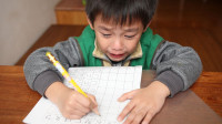 孩子写作业磨蹭,越催越慢!试试心理专家这个方法,一准提高效率