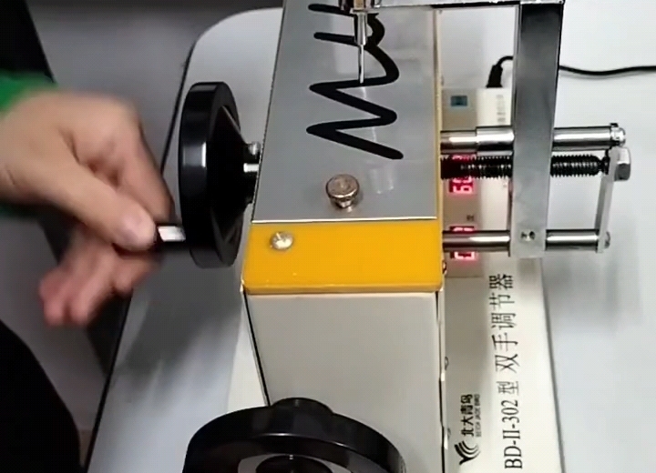 BD-II-302型双手调节器 实验仪器简介