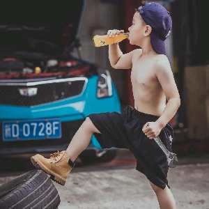 摆烂说车 