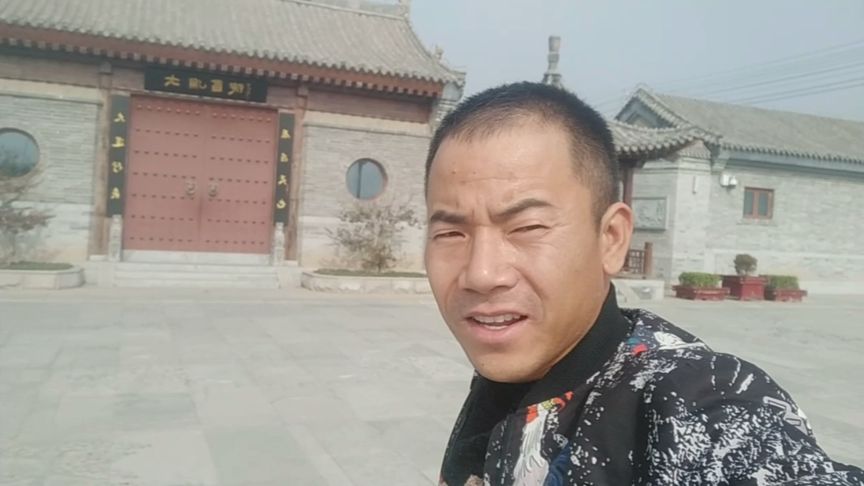 现在的学校叫学校,以前的学校叫书院,很早以前叫私塾