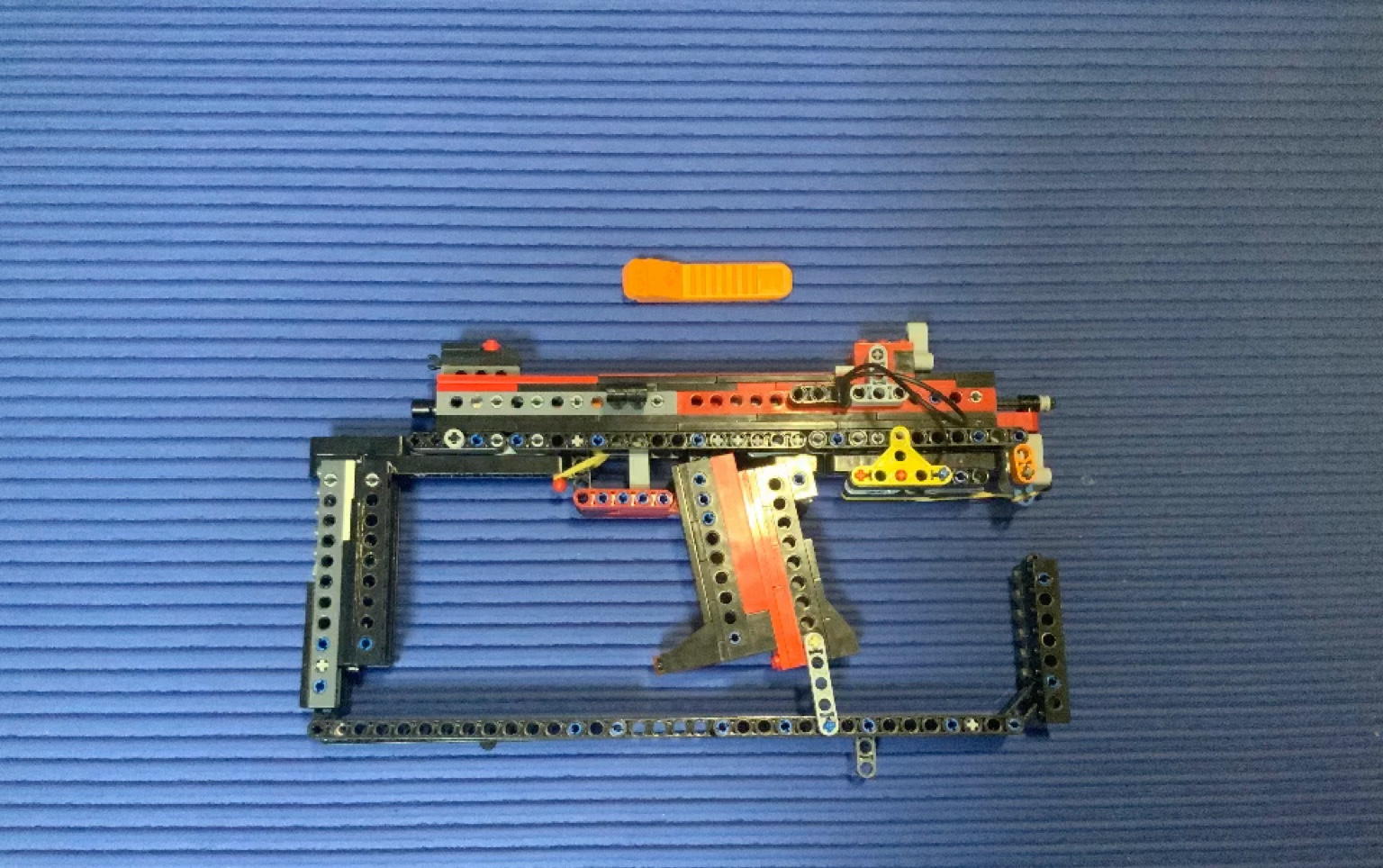 【乐高半自动皮筋枪】,想要做装视频的话,评论区告诉我。