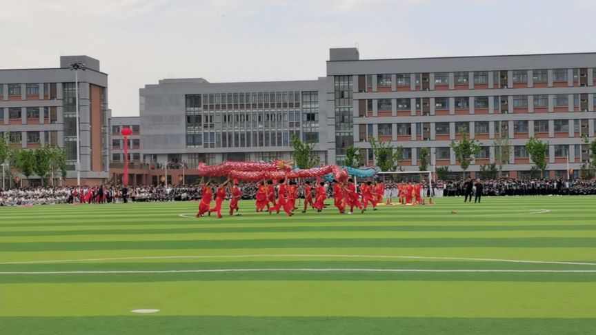 运动会舞龙表演