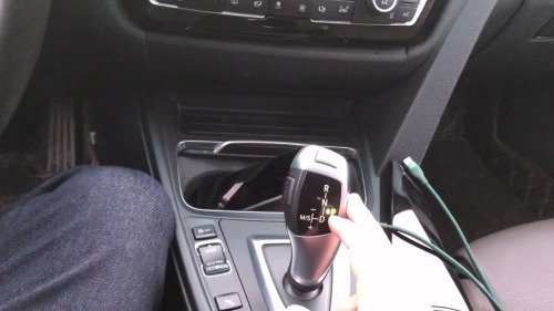 自动挡汽车正确操作步骤,起步停车一次给你讲清楚,以后不怕了