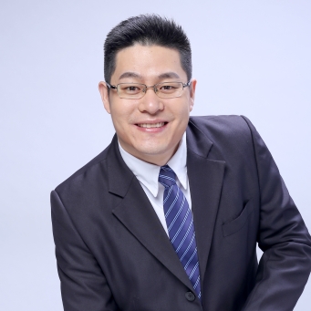 管综房文学老师 