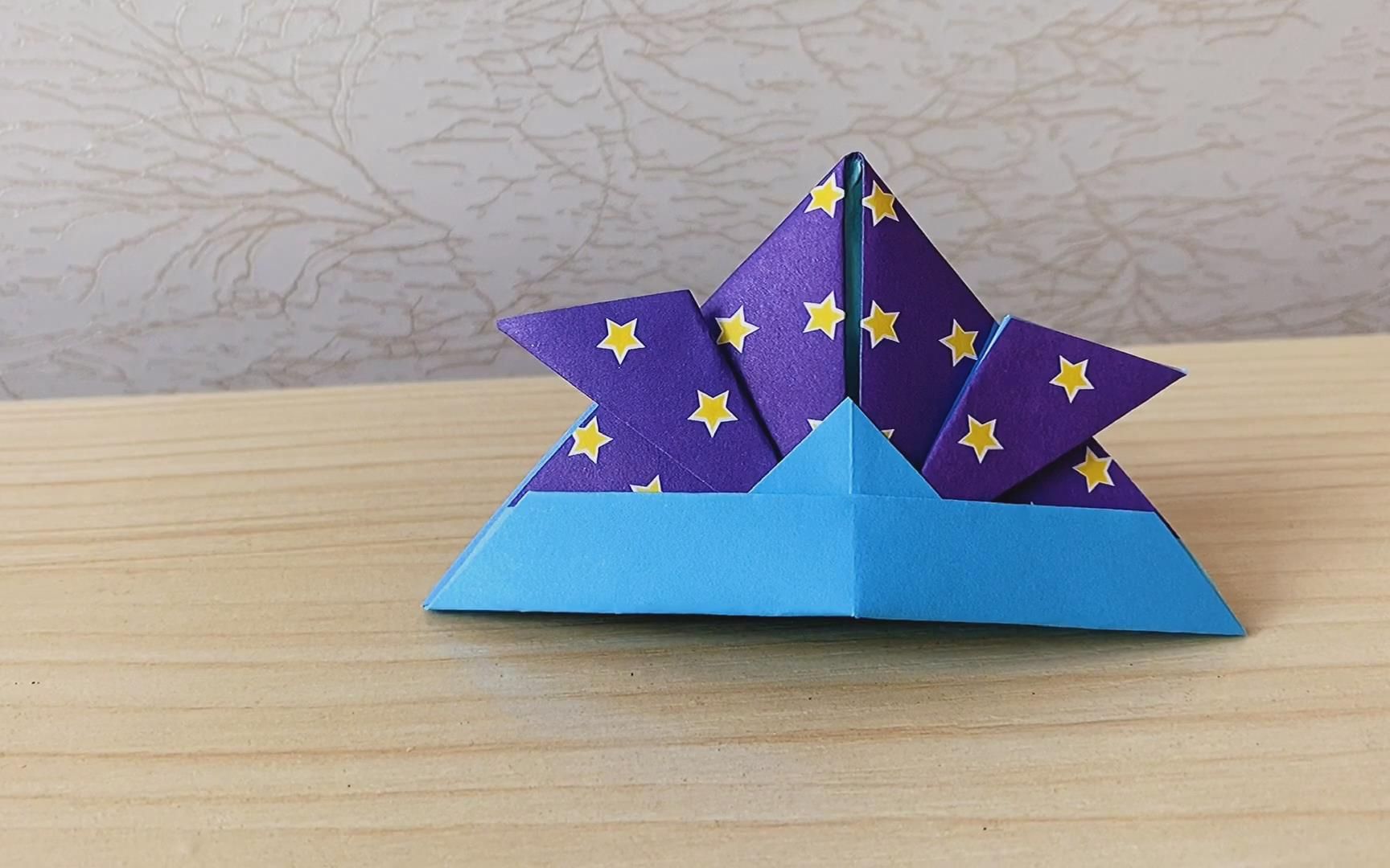 DIY折纸教程,趣味牛角帽的折叠方法!