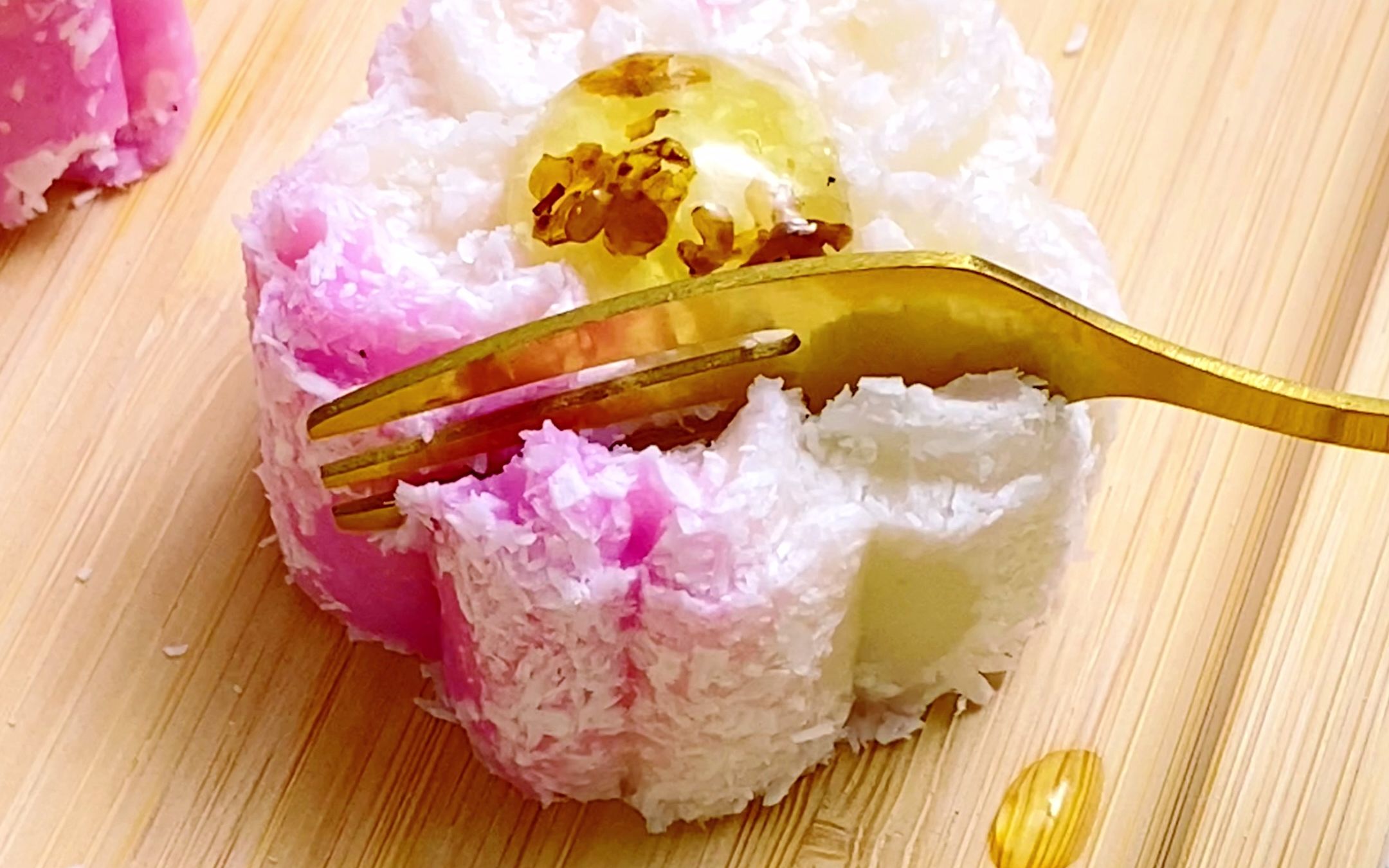 免烤箱!自制高颜值火龙果山药月饼