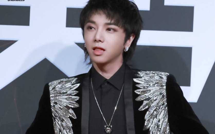 芭莎男士华晨宇直播全程cut