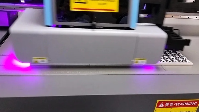 视觉定位UV打印机打印金属徽章