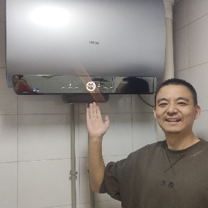 卖家电的小张老板 
