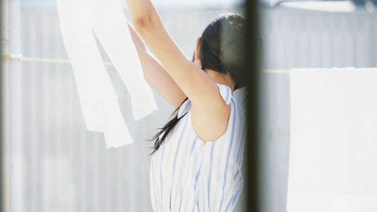 生活小妙招:白衣服变黄变黑怎么办?这些办法,通通搞定!