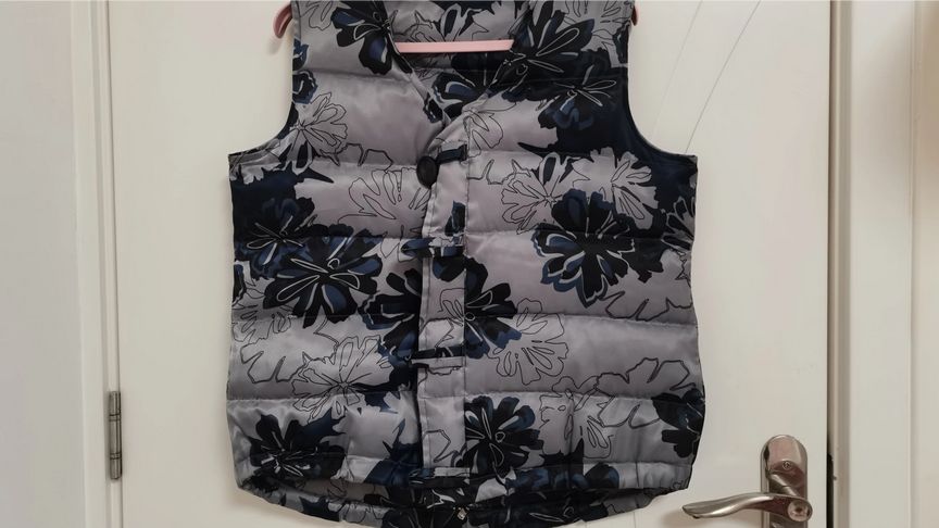 裁剪羽绒服坎肩胸围下摆加放量四寸