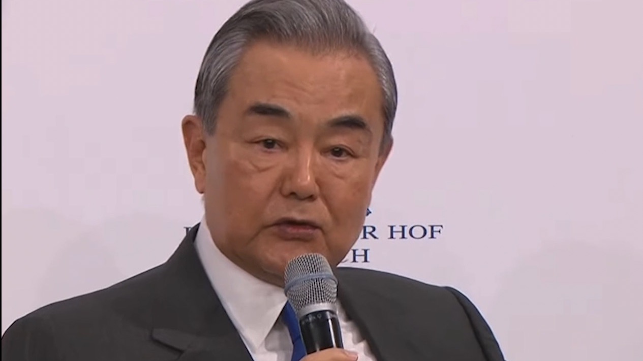 王毅慕安会发言引用中国古话,笑称不好翻译可找DeepSeek帮忙