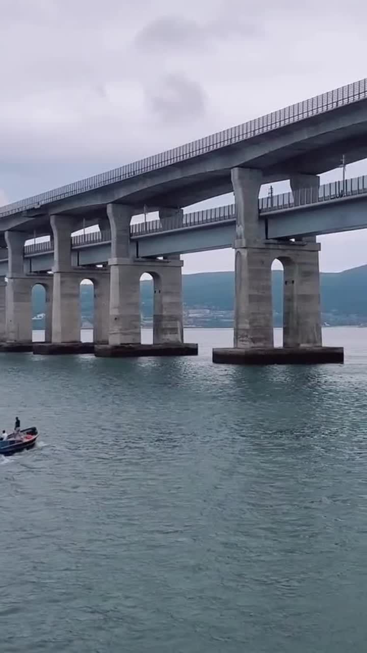 国内首座,世界最长的公铁两用跨海大桥,太震撼了!