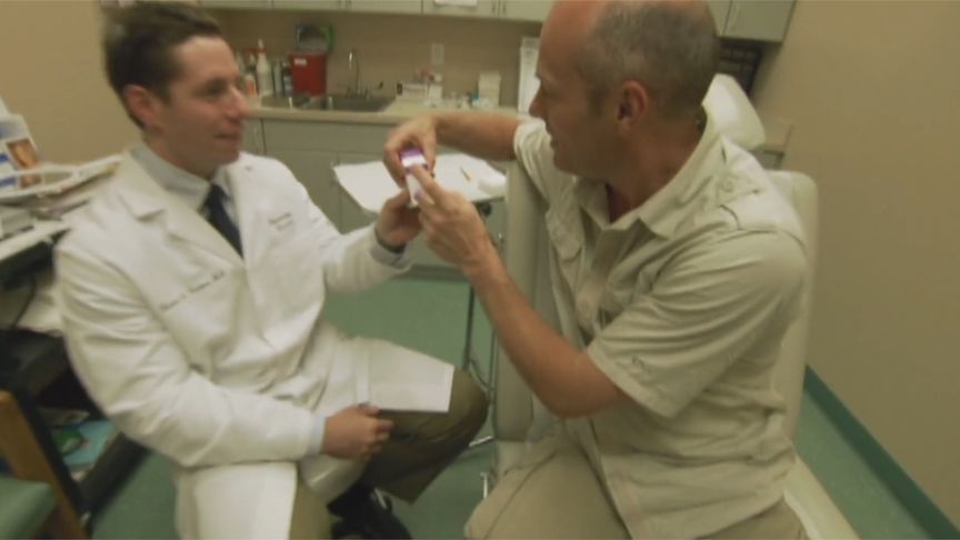 咬我:肉毒杆菌作为一种毒素,为什么还会有那么多人自愿打它呢?